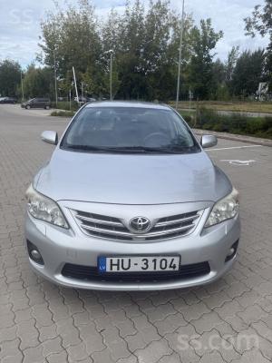 Pelēks Toyota Corolla 2011 Rīga, ar dzinēja tilpumu 1.40 L un nobraukumu 200 tūkst. km par 4200 €, foto 3 vietnē AUTOMOTO.COM.LV