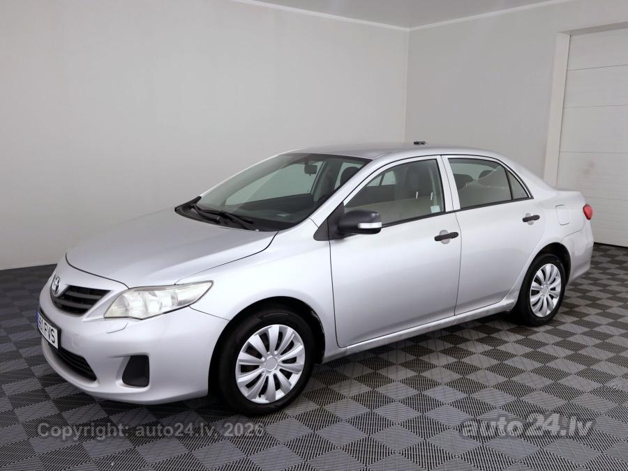 Grey Toyota Corolla 2011 in Tallinn, with an engine capacity of 1.30 L and mileage of 293 thousand km for 1999 €, photo 3 on AUTOMOTO.COM.LV