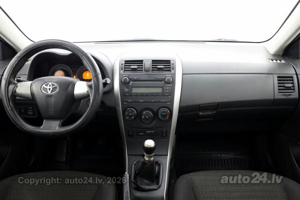 Toyota Corolla 2011 Tallina vietnÄ PelÄks Toyota Corolla 2011 Tallina, ar dzinÄja tilpumu 1.30 L un nobraukumu 293 tÅ«kst. km par 1999 ā¬, foto 6 vietnÄ AUTOMOTO.COM.LV