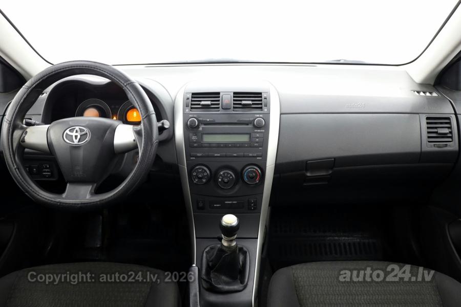 Grey Toyota Corolla 2011 in Tallinn, with an engine capacity of 1.30 L and mileage of 293 thousand km for 1999 €, photo 6 on AUTOMOTO.COM.LV