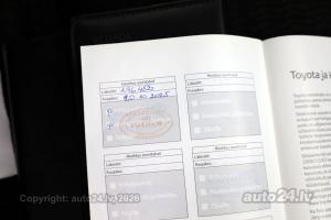 Grey Toyota Corolla 2011 in Tallinn, with an engine capacity of 1.30 L and mileage of 293 thousand km for 1999 €, photo 9 on AUTOMOTO.COM.LV