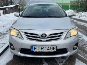 Grey Toyota Corolla 2012 in Vilnius, with an engine capacity of 1.60 L and mileage of 142 thousand km for 4490 €, photo 4 on AUTOMOTO.COM.LV