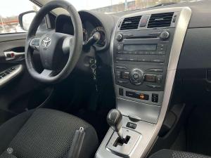 Grey Toyota Corolla 2012 in Vilnius, with an engine capacity of 1.60 L and mileage of 142 thousand km for 4490 €, photo 14 on AUTOMOTO.COM.LV