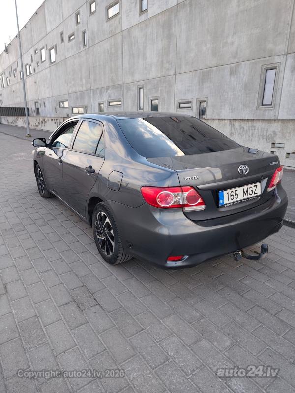 Pelēks Toyota Corolla 2012 Tallina, ar dzinēja tilpumu 1.30 L un nobraukumu 181 tūkst. km par 3700 €, foto 6 vietnē AUTOMOTO.COM.LV