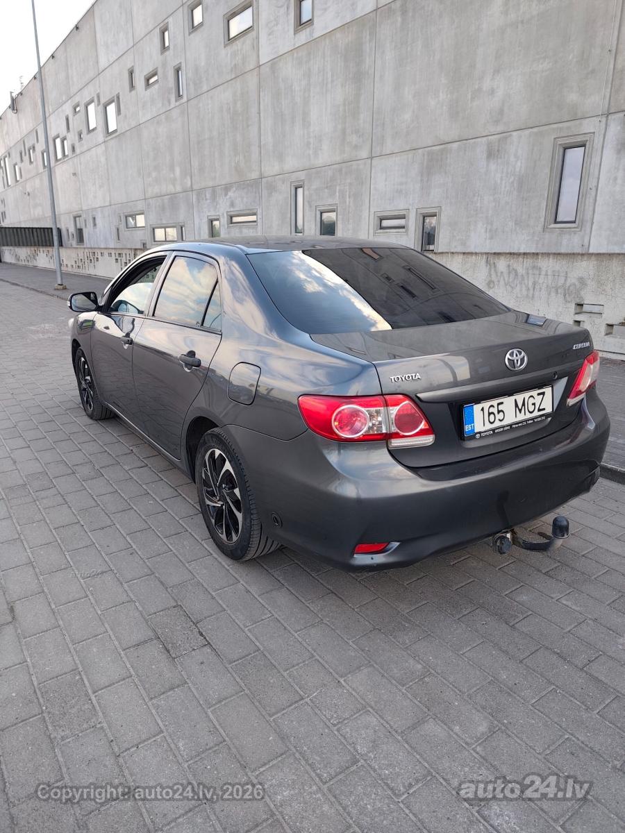 Pelēks Toyota Corolla 2012 Tallina, ar dzinēja tilpumu 1.30 L un nobraukumu 181 tūkst. km par 3700 €, foto 7 vietnē AUTOMOTO.COM.LV
