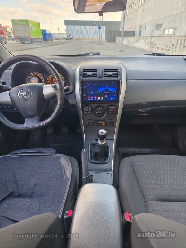 Pelēks Toyota Corolla 2012 Tallina, ar dzinēja tilpumu 1.30 L un nobraukumu 181 tūkst. km par 3700 €, foto 9 vietnē AUTOMOTO.COM.LV