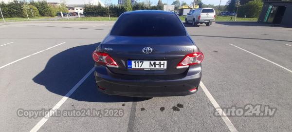 Pelēks Toyota Corolla 2012 Tallina, ar dzinēja tilpumu 1.60 L un nobraukumu 198 tūkst. km par 5500 €, foto 1 vietnē AUTOMOTO.COM.LV