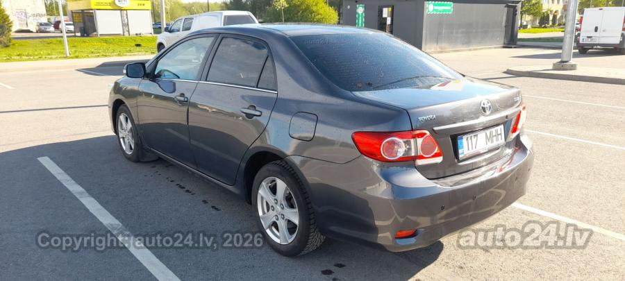 Pelēks Toyota Corolla 2012 Tallina, ar dzinēja tilpumu 1.60 L un nobraukumu 198 tūkst. km par 5500 €, foto 5 vietnē AUTOMOTO.COM.LV