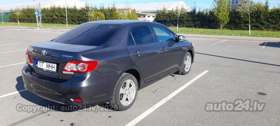Pelēks Toyota Corolla 2012 Tallina, ar dzinēja tilpumu 1.60 L un nobraukumu 198 tūkst. km par 5500 €, foto 6 vietnē AUTOMOTO.COM.LV