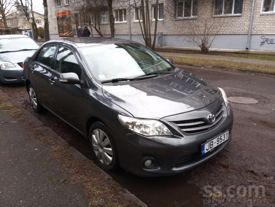 Grey Toyota Corolla 2012 in Jurmala, with an engine capacity of 1.40 L and mileage of 189 thousand km for 5500 €, photo 5 on AUTOMOTO.COM.LV