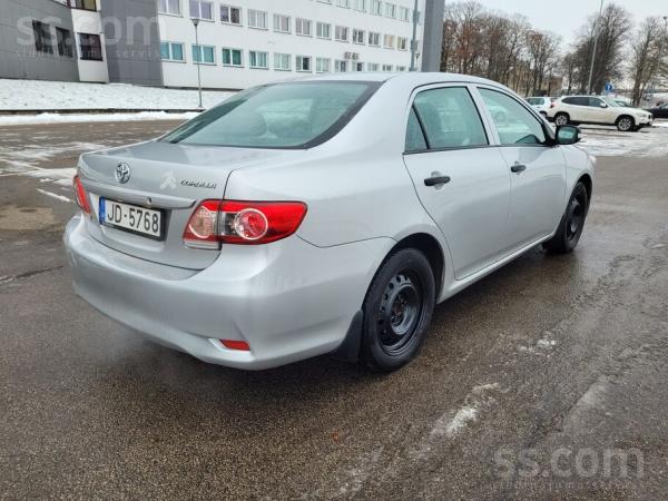 Серый Тойота Королла 2012 в Даугавпилс, объемом двигателя 1.60 л и пробегом 387 тыс. км за 3150 €, фото 2 на AUTOMOTO.COM.LV