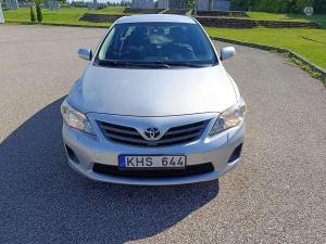 Pelēks Toyota Corolla 2012 Viļņa, ar dzinēja tilpumu 1.60 L un nobraukumu 144 tūkst. km par 4990 €, foto 3 vietnē AUTOMOTO.COM.LV