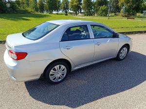 Pelēks Toyota Corolla 2012 Viļņa, ar dzinēja tilpumu 1.60 L un nobraukumu 144 tūkst. km par 4990 €, foto 6 vietnē AUTOMOTO.COM.LV