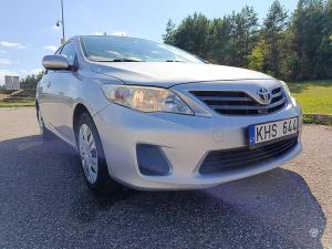 Pelēks Toyota Corolla 2012 Viļņa, ar dzinēja tilpumu 1.60 L un nobraukumu 144 tūkst. km par 4990 €, foto 11 vietnē AUTOMOTO.COM.LV