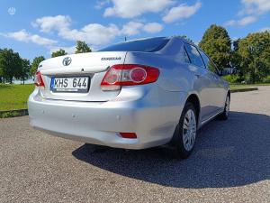 Pelēks Toyota Corolla 2012 Viļņa, ar dzinēja tilpumu 1.60 L un nobraukumu 144 tūkst. km par 4990 €, foto 12 vietnē AUTOMOTO.COM.LV