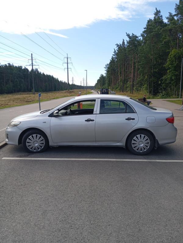Pelēks Toyota Corolla 2012 Tallina, ar dzinēja tilpumu 1.60 L un nobraukumu 300 tūkst. km par 4000 €, foto 3 vietnē AUTOMOTO.COM.LV