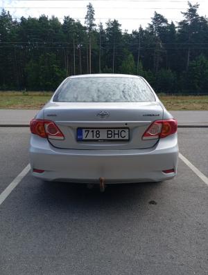 Grey Toyota Corolla 2012 in Tallinn, with an engine capacity of 1.60 L and mileage of 300 thousand km for 4000 €, photo 16 on AUTOMOTO.COM.LV