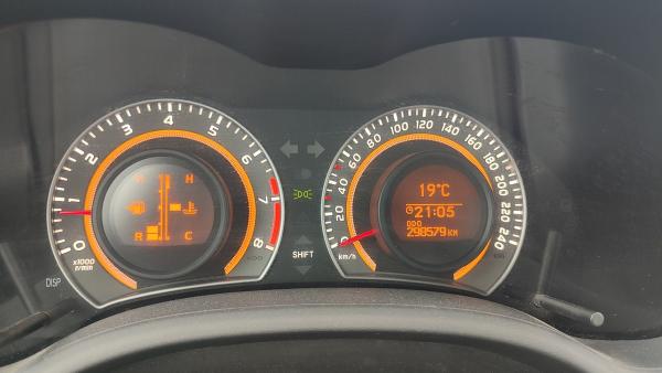 Grey Toyota Corolla 2012 in Tallinn, with an engine capacity of 1.60 L and mileage of 298 thousand km for 3300 €, photo 5 on AUTOMOTO.COM.LV
