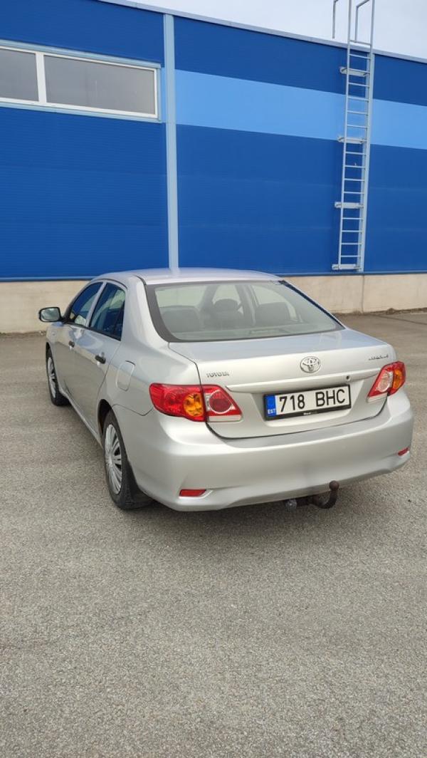 Grey Toyota Corolla 2012 in Tallinn, with an engine capacity of 1.60 L and mileage of 298 thousand km for 3300 €, photo 7 on AUTOMOTO.COM.LV