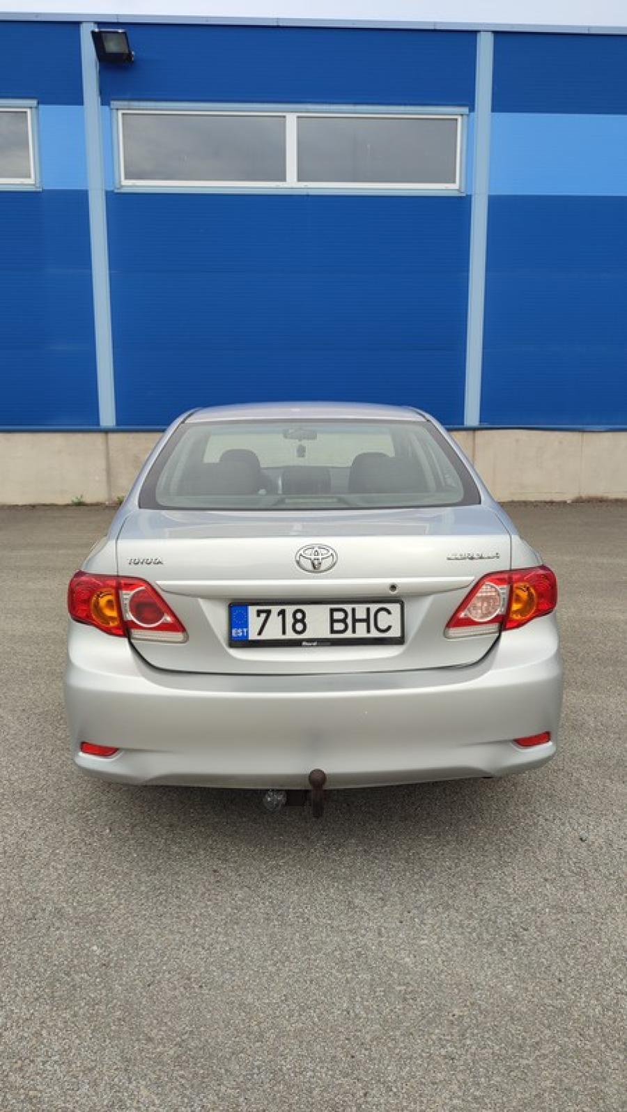 Grey Toyota Corolla 2012 in Tallinn, with an engine capacity of 1.60 L and mileage of 298 thousand km for 3300 €, photo 9 on AUTOMOTO.COM.LV