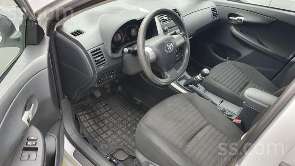 Toyota Corolla 2012 Rīga vietnē Pelēks Toyota Corolla 2012 Rīga, ar dzinēja tilpumu 1.60 L un nobraukumu 198 tūkst. km par 3400 €, foto 9 vietnē AUTOMOTO.COM.LV