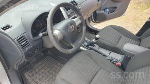 Pelēks Toyota Corolla 2012 Rīga, ar dzinēja tilpumu 1.60 L un nobraukumu 198 tūkst. km par 3400 €, foto 12 vietnē AUTOMOTO.COM.LV