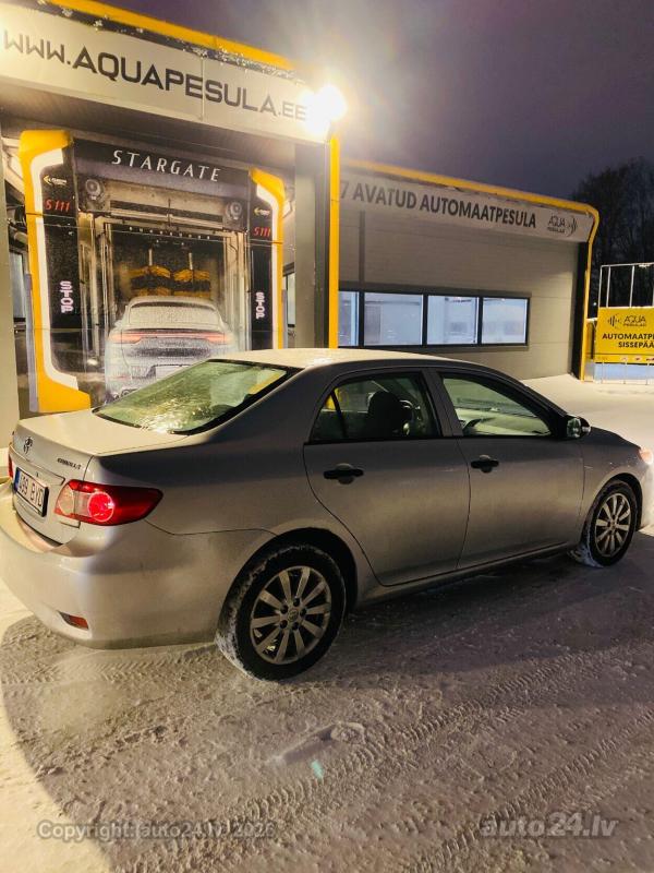 Pelēks Toyota Corolla 2013 Tallina, ar dzinēja tilpumu 1.40 L un nobraukumu 134 tūkst. km par 6500 €, foto 5 vietnē AUTOMOTO.COM.LV