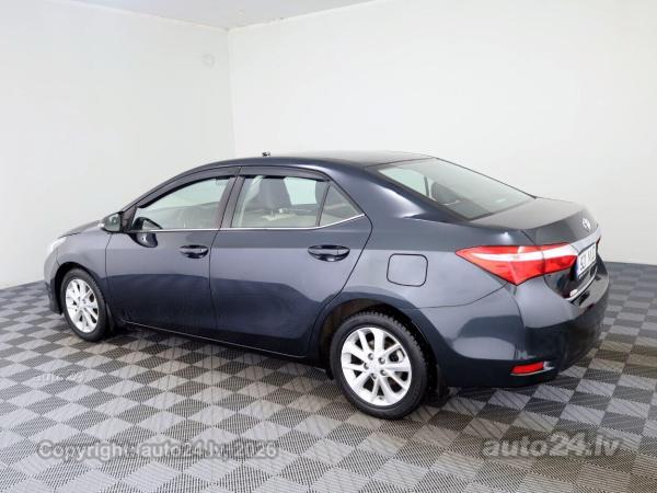 Pelēks Toyota Corolla 2013 Tallina, ar dzinēja tilpumu 1.60 L un nobraukumu 307 tūkst. km par 5999 €, foto 4 vietnē AUTOMOTO.COM.LV