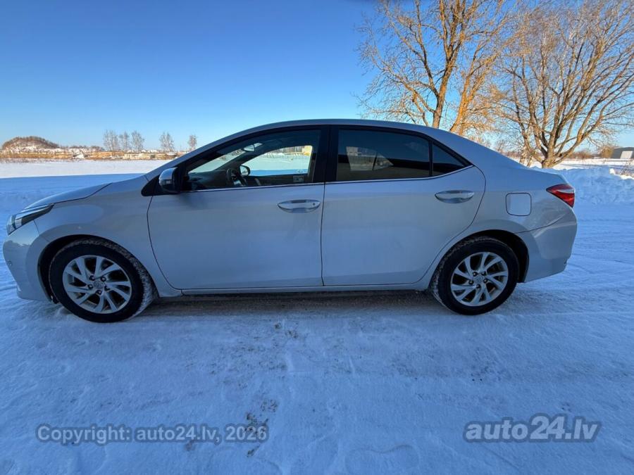 Pelēks Toyota Corolla 2013 Tartu, ar dzinēja tilpumu 1.60 L un nobraukumu 260 tūkst. km par 5500 €, foto 3 vietnē AUTOMOTO.COM.LV