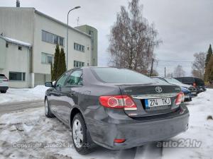 Grey Toyota Corolla 2013 in Tallinn, with an engine capacity of 1.60 L and mileage of 172 thousand km for 4000 €, photo 2 on AUTOMOTO.COM.LV