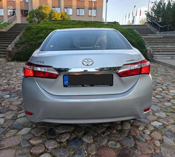Grey Toyota Corolla 2013 in Utena, with an engine capacity of 1.60 L and mileage of 167 thousand km for 6700 €, photo 5 on AUTOMOTO.COM.LV
