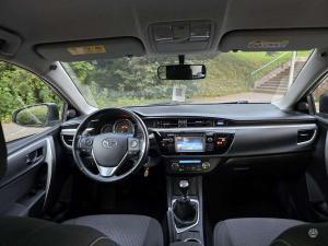 Grey Toyota Corolla 2013 in Utena, with an engine capacity of 1.60 L and mileage of 167 thousand km for 6700 €, photo 14 on AUTOMOTO.COM.LV