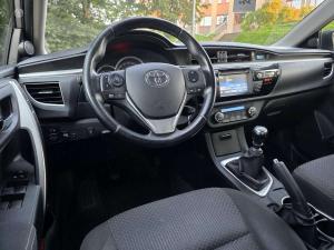 Grey Toyota Corolla 2013 in Utena, with an engine capacity of 1.60 L and mileage of 167 thousand km for 6700 €, photo 15 on AUTOMOTO.COM.LV