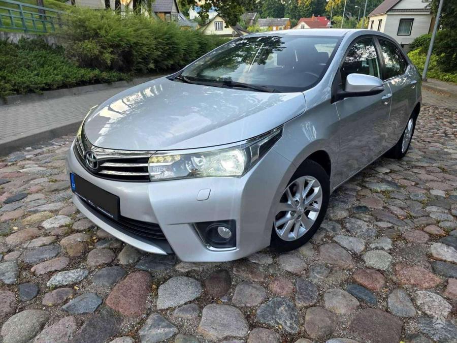 Grey Toyota Corolla 2013 in Utena, with an engine capacity of 1.60 L and mileage of 167 thousand km for 6700 €, photo 21 on AUTOMOTO.COM.LV