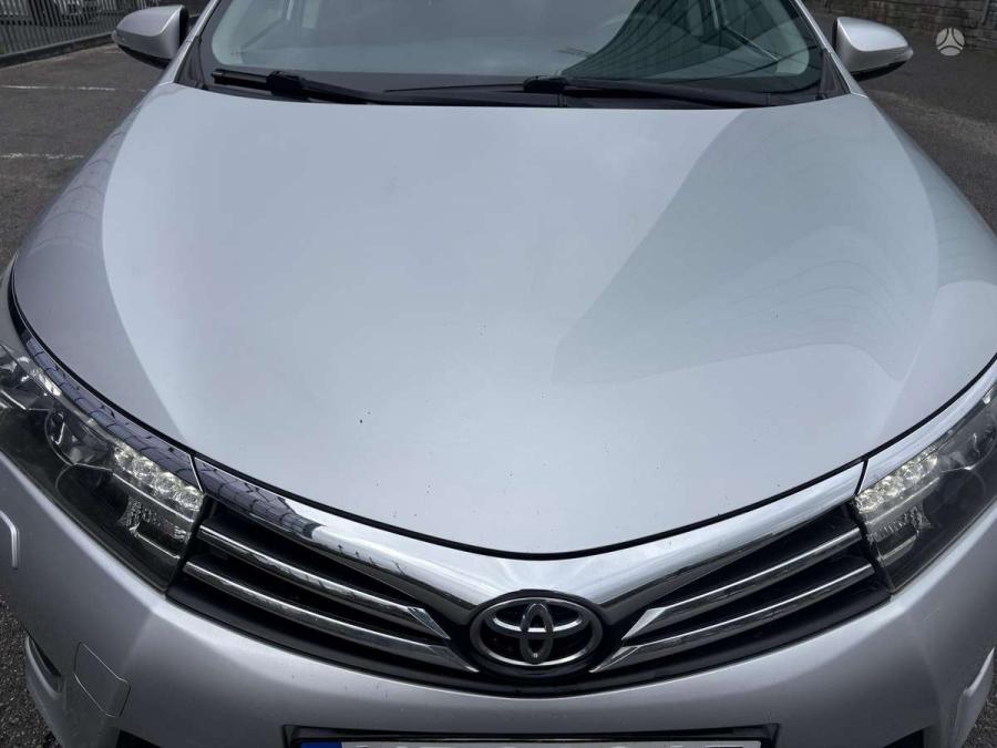 Grey Toyota Corolla 2013 in Vilnius, with an engine capacity of 1.60 L and mileage of 165 thousand km for 7300 €, photo 7 on AUTOMOTO.COM.LV
