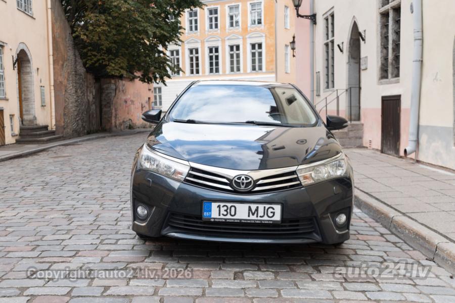 Grey Toyota Corolla 2013 in Tallinn, with an engine capacity of 1.60 L and mileage of 197 thousand km for 6500 €, photo 3 on AUTOMOTO.COM.LV
