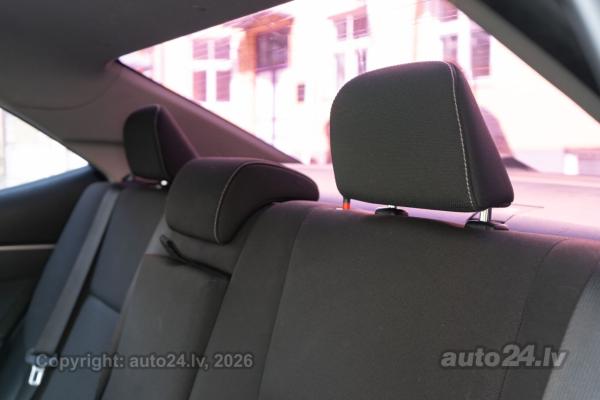 Pelēks Toyota Corolla 2013 Tallina, ar dzinēja tilpumu 1.60 L un nobraukumu 197 tūkst. km par 6500 €, foto 11 vietnē AUTOMOTO.COM.LV