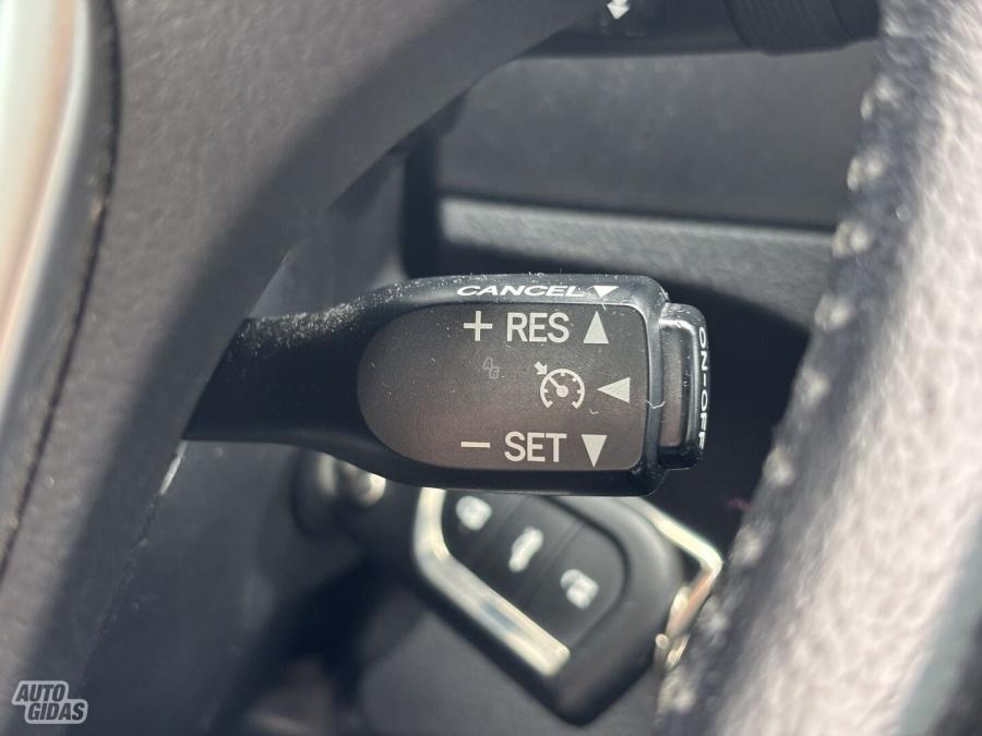 Grey Toyota Corolla 2013 in Vilnius, with an engine capacity of 1.60 L and mileage of 165 thousand km for 6600 €, photo 8 on AUTOMOTO.COM.LV