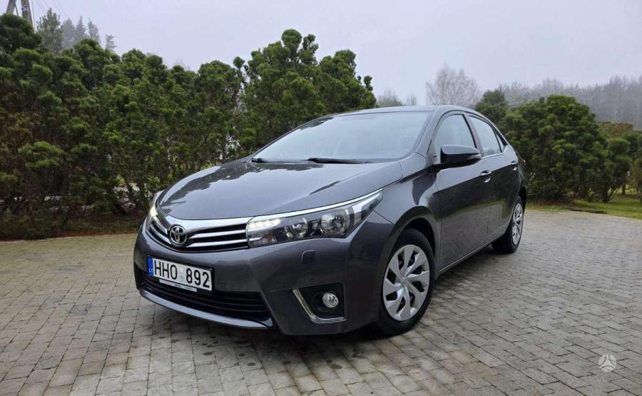 Pelēks Toyota Corolla 2014 Utena, ar dzinēja tilpumu 1.60 L un nobraukumu 109 tūkst. km par 8600 €, foto 1 vietnē AUTOMOTO.COM.LV