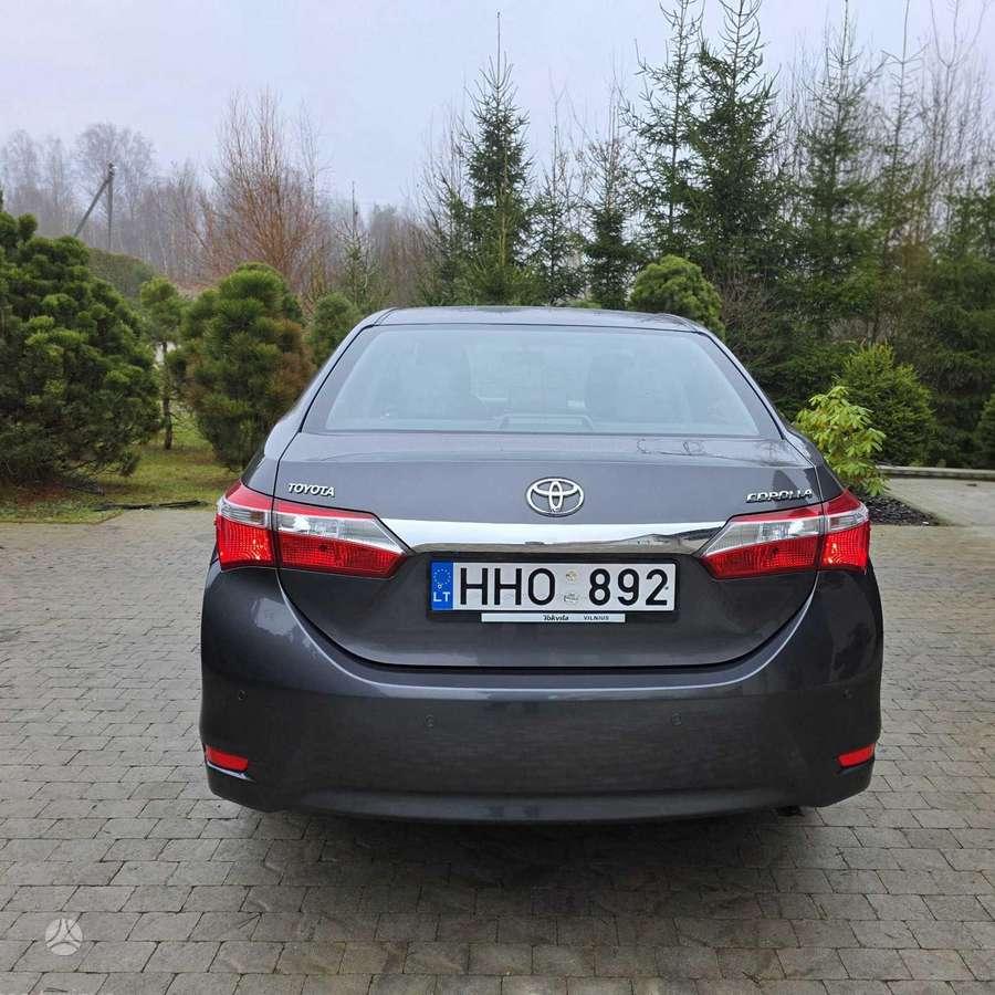 Pelēks Toyota Corolla 2014 Utena, ar dzinēja tilpumu 1.60 L un nobraukumu 109 tūkst. km par 8600 €, foto 6 vietnē AUTOMOTO.COM.LV