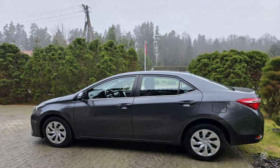 Pelēks Toyota Corolla 2014 Utena, ar dzinēja tilpumu 1.60 L un nobraukumu 109 tūkst. km par 8600 €, foto 23 vietnē AUTOMOTO.COM.LV