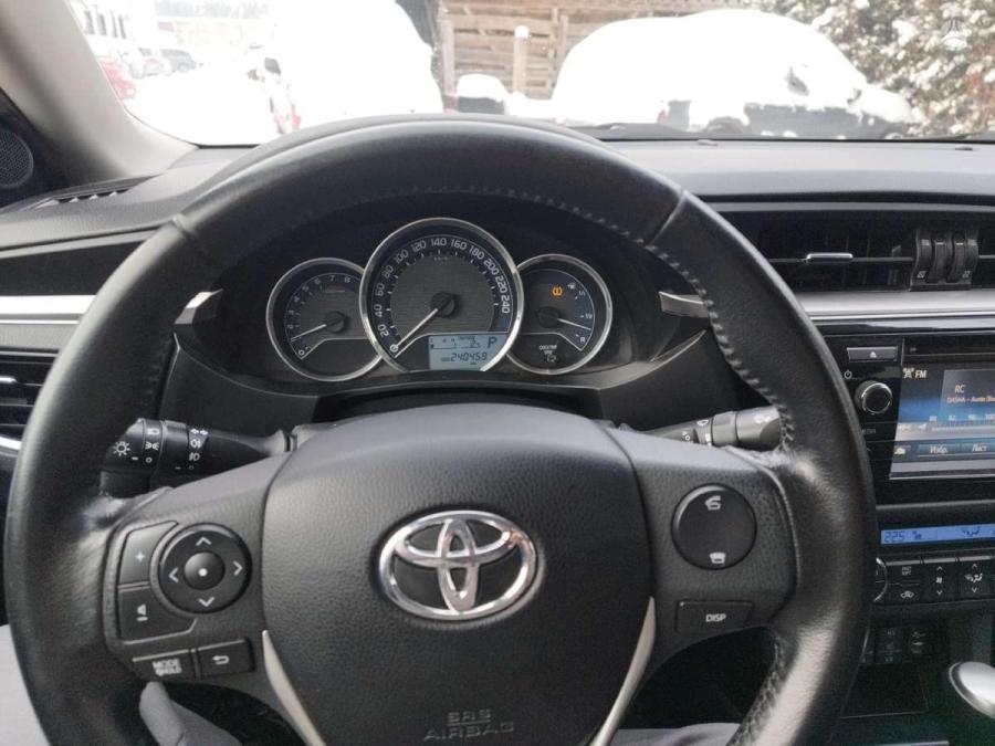 Pelēks Toyota Corolla 2014 Utena, ar dzinēja tilpumu 1.60 L un nobraukumu 240 tūkst. km par 7100 €, foto 8 vietnē AUTOMOTO.COM.LV