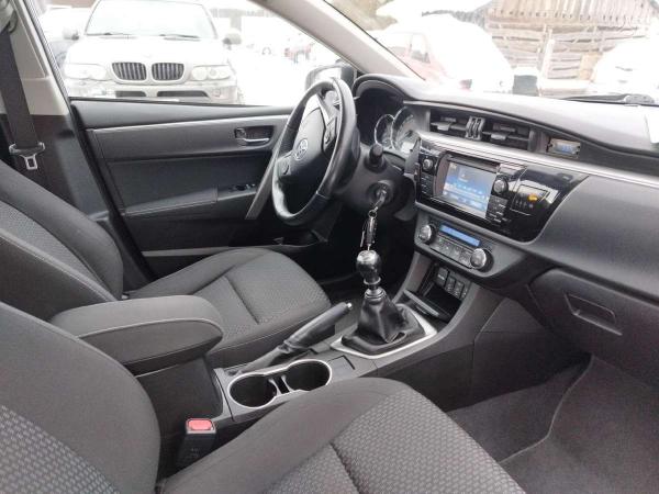 Pelēks Toyota Corolla 2014 Utena, ar dzinēja tilpumu 1.60 L un nobraukumu 128 tūkst. km par 6900 €, foto 6 vietnē AUTOMOTO.COM.LV