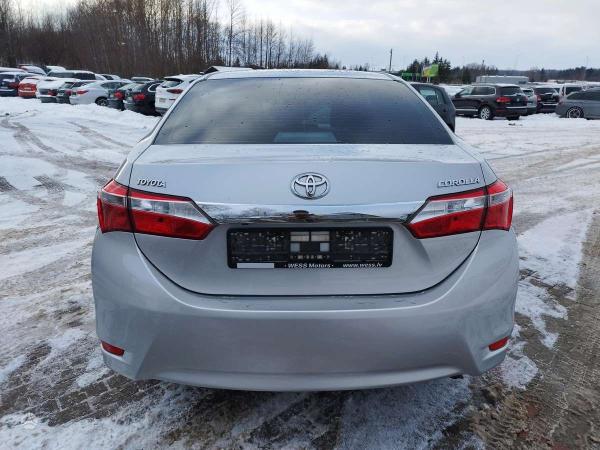 Pelēks Toyota Corolla 2014 Utena, ar dzinēja tilpumu 1.60 L un nobraukumu 240 tūkst. km par 6900 €, foto 6 vietnē AUTOMOTO.COM.LV