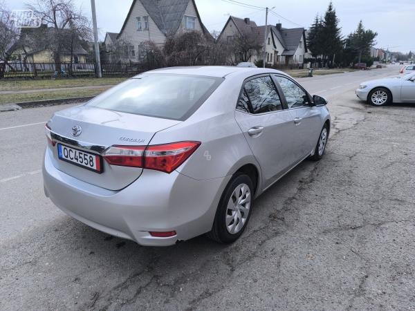 Pelēks Toyota Corolla 2014 Kauņa, ar dzinēja tilpumu 1.40 L un nobraukumu 234 tūkst. km par 7750 €, foto 8 vietnē AUTOMOTO.COM.LV