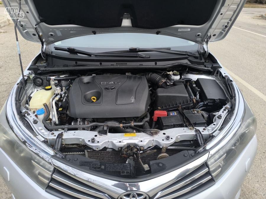 Grey Toyota Corolla 2014 in Kaunas, with an engine capacity of 1.40 L and mileage of 234 thousand km for 7750 €, photo 9 on AUTOMOTO.COM.LV