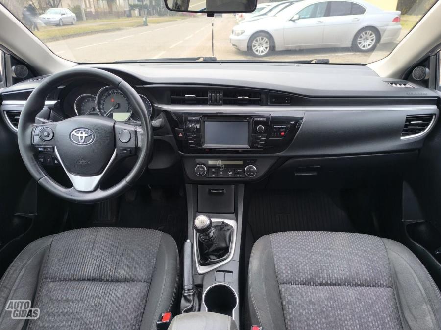 Grey Toyota Corolla 2014 in Kaunas, with an engine capacity of 1.40 L and mileage of 234 thousand km for 7750 €, photo 10 on AUTOMOTO.COM.LV