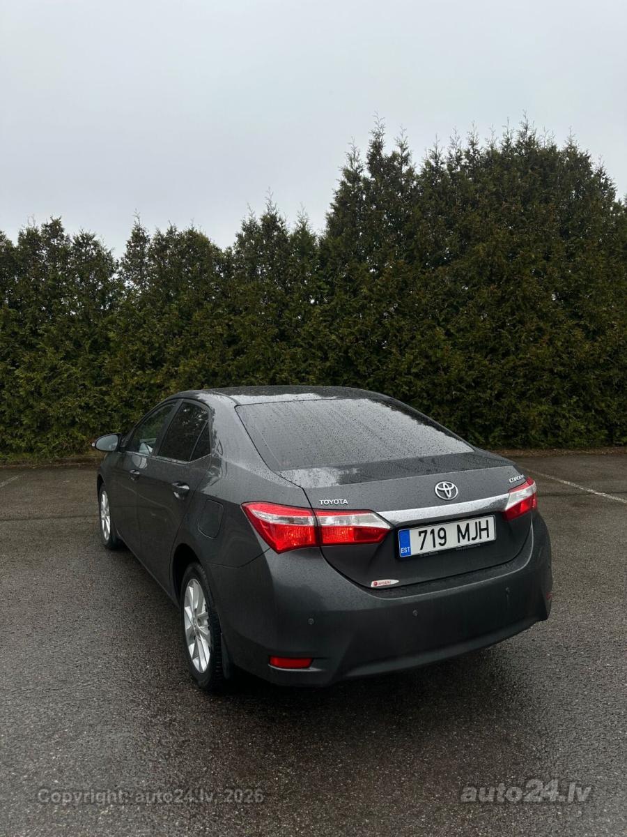 Pelēks Toyota Corolla 2014 Tallina, ar dzinēja tilpumu 1.60 L un nobraukumu 169 tūkst. km par 8400 €, foto 3 vietnē AUTOMOTO.COM.LV