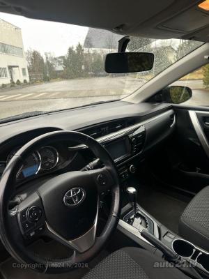 Pelēks Toyota Corolla 2014 Tallina, ar dzinēja tilpumu 1.60 L un nobraukumu 169 tūkst. km par 8400 €, foto 4 vietnē AUTOMOTO.COM.LV