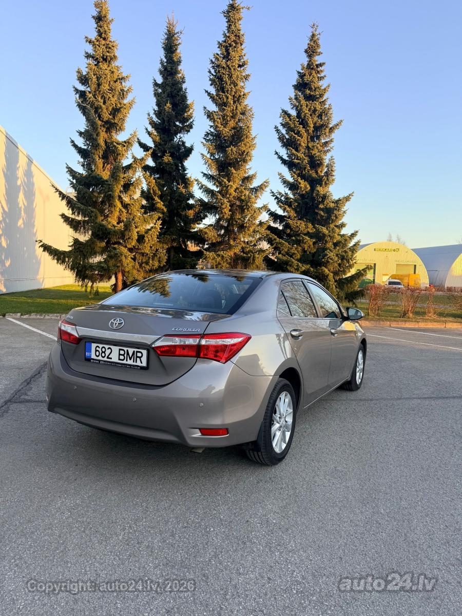 Pelēks Toyota Corolla 2014 Tallina, ar dzinēja tilpumu 1.60 L un nobraukumu 138 tūkst. km par 8800 €, foto 4 vietnē AUTOMOTO.COM.LV